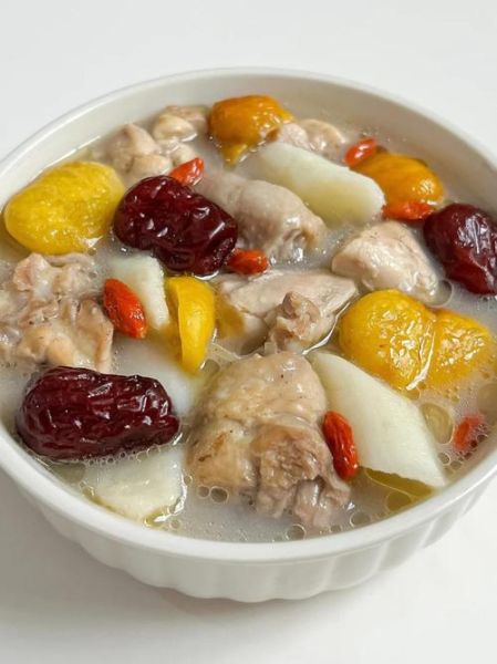 山药炖土鸡汤怎么做_山药炖土鸡汤要焯水吗-第1张图片-山城妙识 山药炖土鸡汤怎么做_山药炖土鸡汤要焯水吗-第1张图片-山城妙识