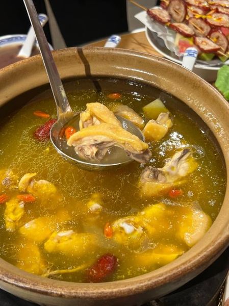 醉鸡夺鹰堡怎么做_醉鸡夺鹰堡好吃吗-第2张图片-山城妙识 醉鸡夺鹰堡怎么做_醉鸡夺鹰堡好吃吗-第2张图片-山城妙识