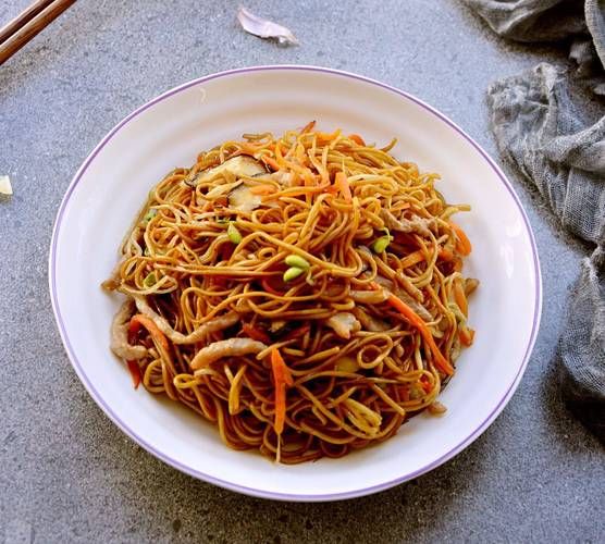 肉丝炒面条怎么炒不粘锅_肉丝炒面条用什么面条-第3张图片-山城妙识 肉丝炒面条怎么炒不粘锅_肉丝炒面条用什么面条-第3张图片-山城妙识