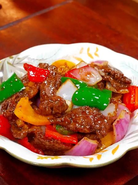 黑椒牛肉怎么做才嫩_黑椒牛肉用什么部位最好-第1张图片-山城妙识 黑椒牛肉怎么做才嫩_黑椒牛肉用什么部位最好-第1张图片-山城妙识