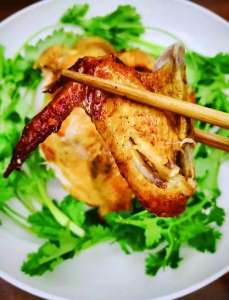 自制烤鸡的做法_烤箱温度时间怎么设置-第1张图片-山城妙识 自制烤鸡的做法_烤箱温度时间怎么设置-第1张图片-山城妙识