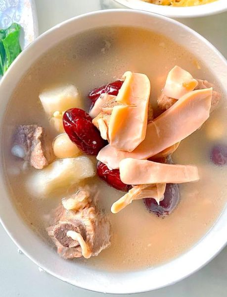 墨鱼干鸡汤怎么炖好喝_墨鱼干鸡汤的做法窍门-第1张图片-山城妙识 墨鱼干鸡汤怎么炖好喝_墨鱼干鸡汤的做法窍门-第1张图片-山城妙识