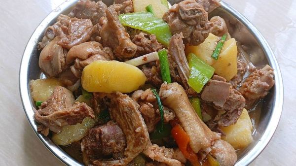 鸭肉炖土豆怎么做_鸭肉炖土豆的家常做法-第3张图片-山城妙识