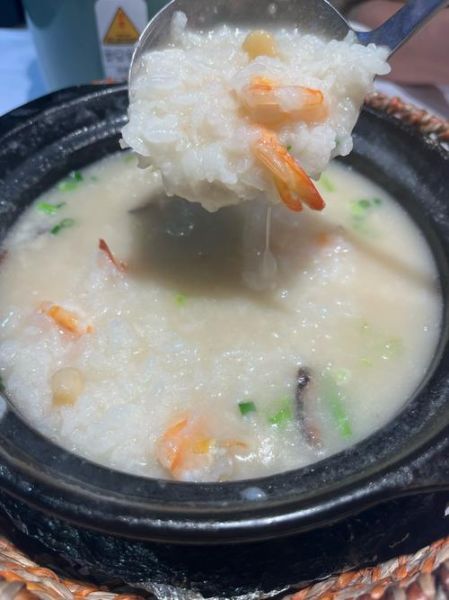 潮汕鲜虾粥怎么做_正宗做法需要哪些材料-第1张图片-山城妙识 潮汕鲜虾粥怎么做_正宗做法需要哪些材料-第1张图片-山城妙识