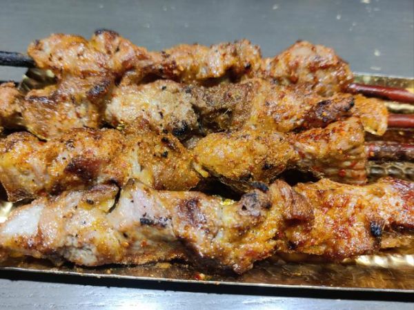 烤羊肉串怎么腌制才嫩_家常做法步骤-第3张图片-山城妙识