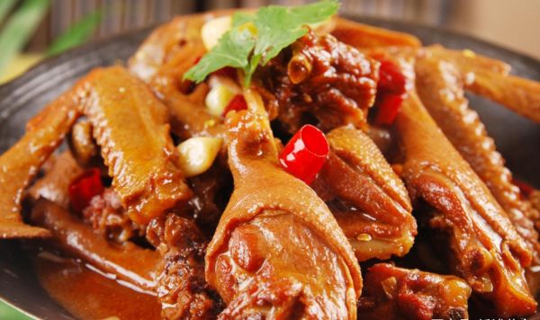 啤酒鸭火锅怎么做_啤酒鸭火锅用什么啤酒-第1张图片-山城妙识