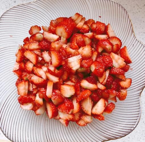 自制草莓酱热装还是冷装_哪个更安全-第2张图片-山城妙识 自制草莓酱热装还是冷装_哪个更安全-第2张图片-山城妙识