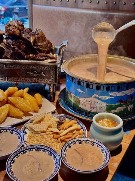 内蒙古奶茶怎么做_正宗蒙古锅茶做法-第1张图片-山城妙识 内蒙古奶茶怎么做_正宗蒙古锅茶做法-第1张图片-山城妙识