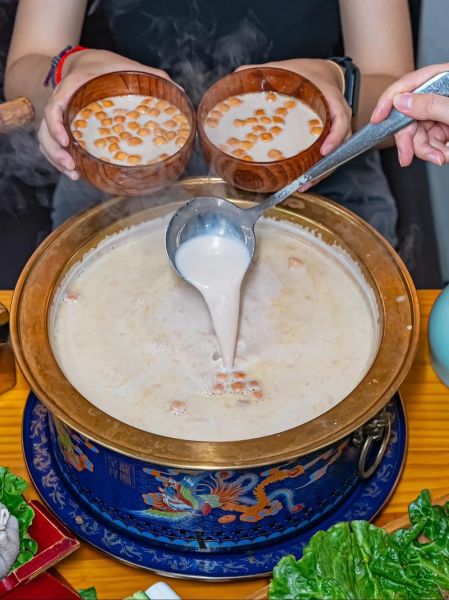 内蒙古奶茶怎么做_正宗蒙古锅茶做法-第2张图片-山城妙识 内蒙古奶茶怎么做_正宗蒙古锅茶做法-第2张图片-山城妙识