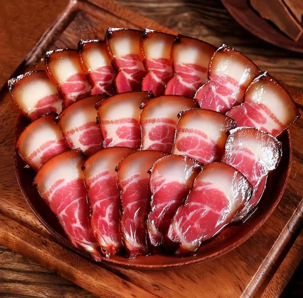 湖南腊肉怎么做才正宗_正宗湖南腊肉腌制方法-第2张图片-山城妙识 湖南腊肉怎么做才正宗_正宗湖南腊肉腌制方法-第2张图片-山城妙识