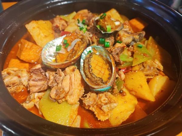 鲍汁焖鸡怎么做_鲍汁焖鸡用哪种鸡最好-第3张图片-山城妙识