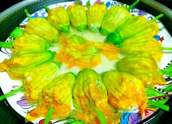 南瓜花怎么做好吃_南瓜花做法大全-第1张图片-山城妙识