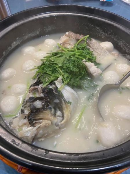 鱼头火锅怎么做_鱼头火锅用什么鱼头最好-第1张图片-山城妙识 鱼头火锅怎么做_鱼头火锅用什么鱼头最好-第1张图片-山城妙识