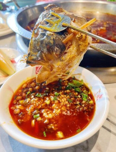 鱼头火锅怎么做_鱼头火锅用什么鱼头最好-第3张图片-山城妙识 鱼头火锅怎么做_鱼头火锅用什么鱼头最好-第3张图片-山城妙识