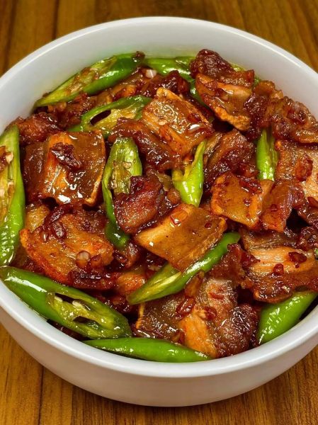 肉炒辣椒怎么做_肉炒辣椒的家常做法-第2张图片-山城妙识