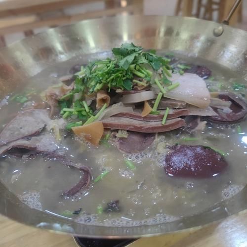 杀猪菜怎么做_正宗杀猪菜需要哪些食材-第1张图片-山城妙识