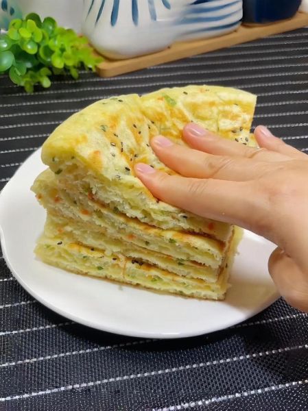 烙葱花饼怎么做_家常葱花饼做法大全-第3张图片-山城妙识