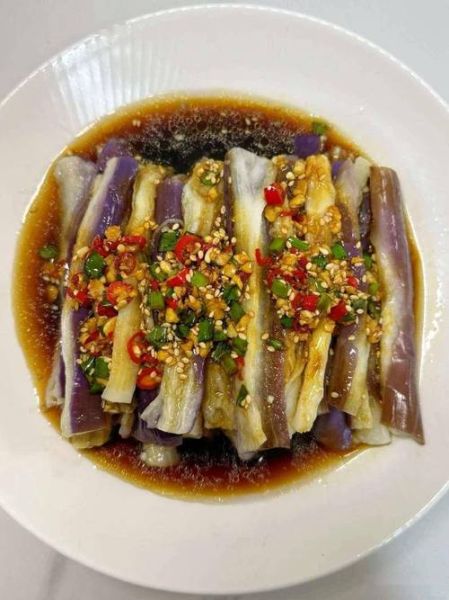 蒸茄子怎么做才好吃_蒸茄子要蒸多久才软糯-第1张图片-山城妙识 蒸茄子怎么做才好吃_蒸茄子要蒸多久才软糯-第1张图片-山城妙识