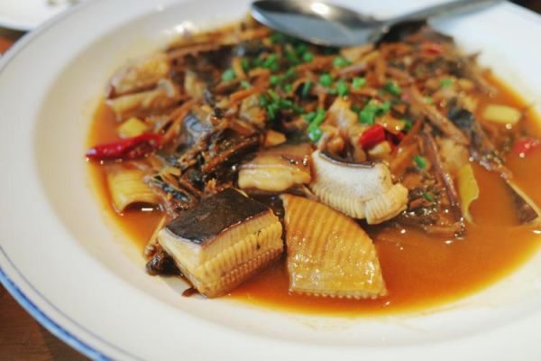 鳐鱼怎么做好吃_鳐鱼的家常做法大全-第3张图片-山城妙识 鳐鱼怎么做好吃_鳐鱼的家常做法大全-第3张图片-山城妙识