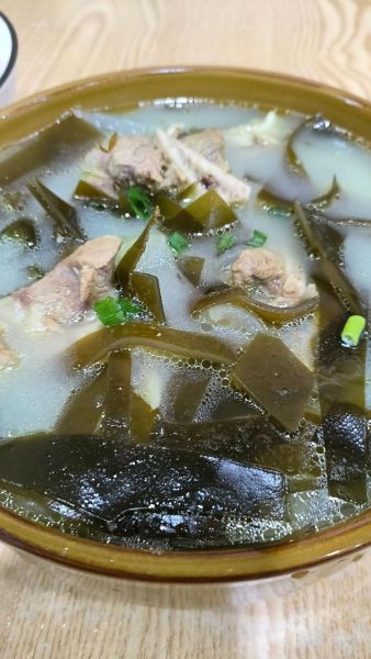 大骨汤搭配什么食材_大骨汤和什么一起炖最补钙-第2张图片-山城妙识