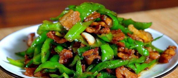 青椒炒肉片怎么做_青椒炒肉片怎么炒才嫩-第2张图片-山城妙识 青椒炒肉片怎么做_青椒炒肉片怎么炒才嫩-第2张图片-山城妙识