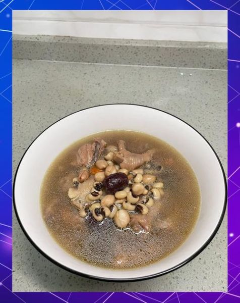 花生鸡脚汤的做法_花生鸡脚汤怎么煲更香浓-第1张图片-山城妙识