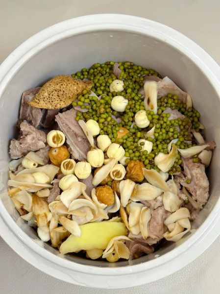 绿豆排骨汤怎么炖最好喝_绿豆排骨汤炖多久最入味-第1张图片-山城妙识