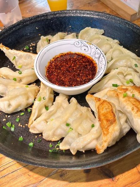 锅贴饺子怎么做_锅贴饺子和煎饺区别-第1张图片-山城妙识