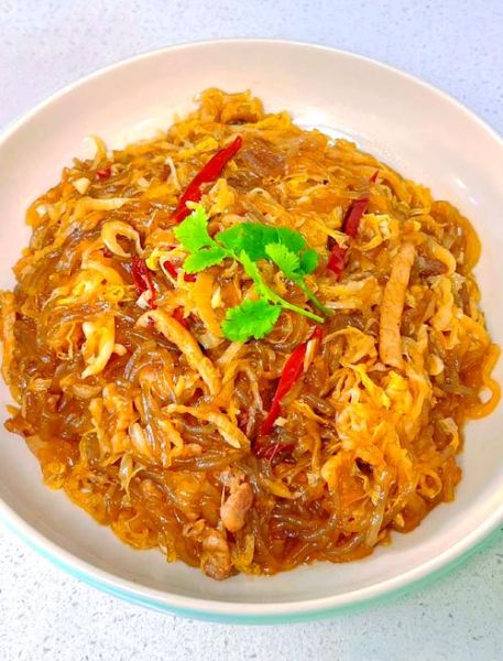 酸菜炒粉条怎么做不坨不粘锅_酸菜炒粉条的家常窍门-第1张图片-山城妙识