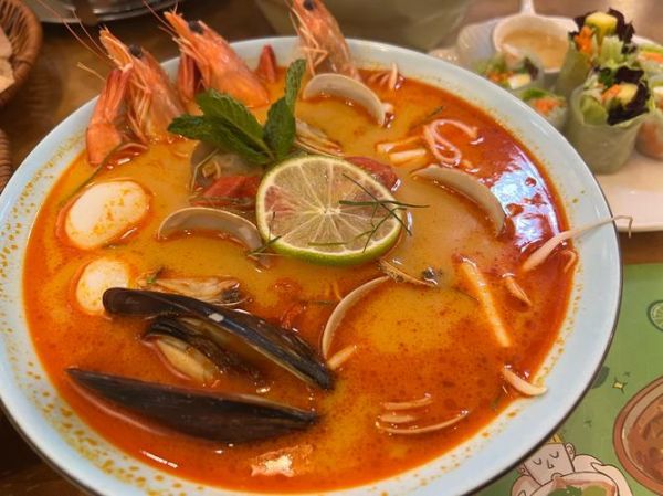 越南河粉怎么吃_越南河粉吃法步骤-第2张图片-山城妙识