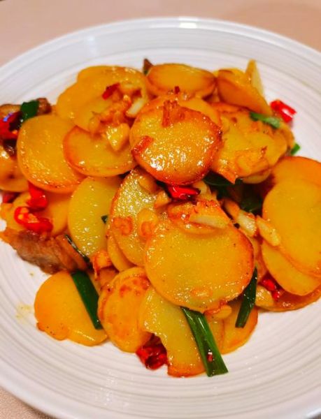 红烧土豆片怎么做好吃_红烧土豆片的家常做法-第1张图片-山城妙识