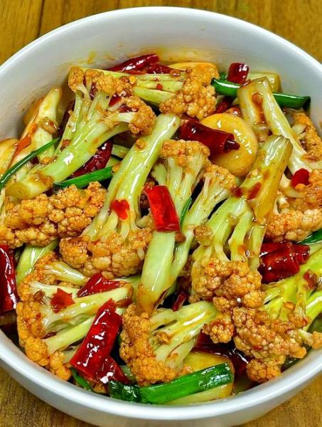 肉炒有机菜花怎么炒好吃_有机菜花炒肉用焯水吗-第2张图片-山城妙识 肉炒有机菜花怎么炒好吃_有机菜花炒肉用焯水吗-第2张图片-山城妙识