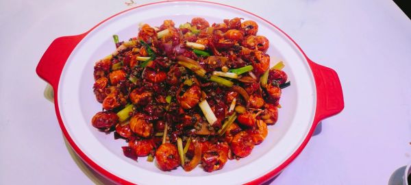 炒麻辣龙虾尾怎么做_家常做法窍门-第3张图片-山城妙识