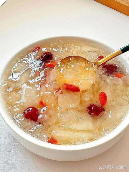 冰糖银耳炖雪梨的做法_冰糖银耳炖雪梨的功效-第3张图片-山城妙识 冰糖银耳炖雪梨的做法_冰糖银耳炖雪梨的功效-第3张图片-山城妙识