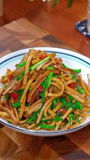 鸡蛋干炒韭菜怎么做_鸡蛋干炒韭菜热量高吗-第3张图片-山城妙识 鸡蛋干炒韭菜怎么做_鸡蛋干炒韭菜热量高吗-第3张图片-山城妙识