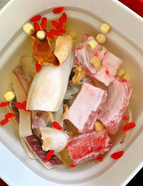 清炖墨鱼汤怎么做_清炖墨鱼汤去腥技巧-第1张图片-山城妙识 清炖墨鱼汤怎么做_清炖墨鱼汤去腥技巧-第1张图片-山城妙识