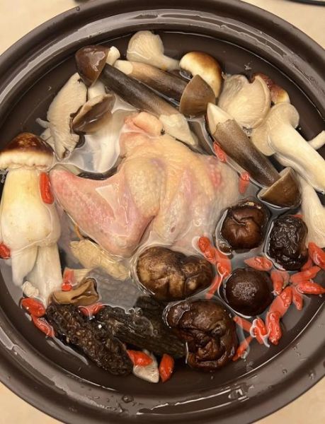 竹荪鸽子汤的做法_竹荪鸽子汤怎么炖好喝-第1张图片-山城妙识 竹荪鸽子汤的做法_竹荪鸽子汤怎么炖好喝-第1张图片-山城妙识