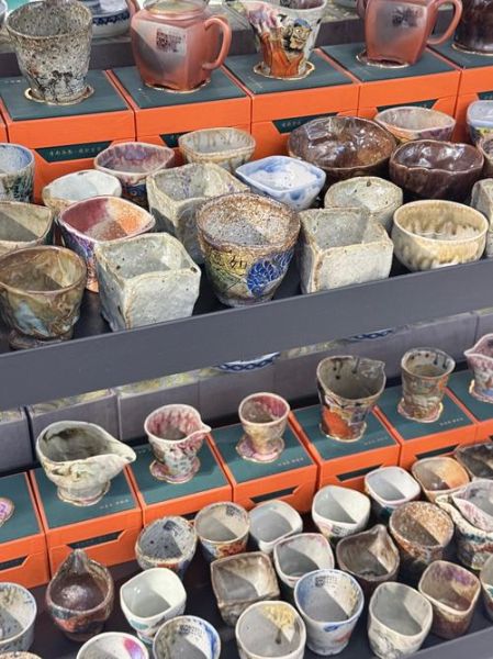 景德镇瓷器哪里买正宗_景德镇瓷器价格一般多少-第1张图片-山城妙识