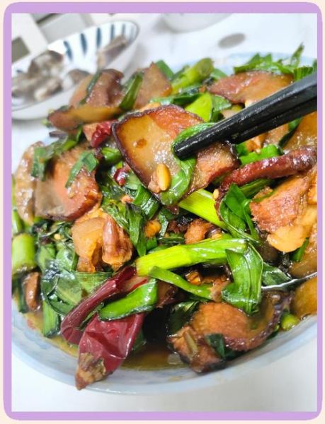 烟熏腊肉怎么做好吃窍门_腊肉炒什么最香-第2张图片-山城妙识