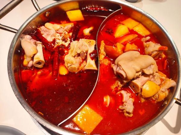 猪排骨火锅怎么做好吃_猪排骨火锅底料配方-第1张图片-山城妙识 猪排骨火锅怎么做好吃_猪排骨火锅底料配方-第1张图片-山城妙识