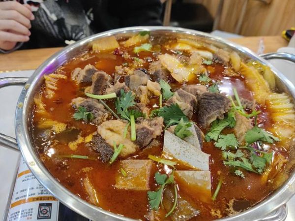 牛肉锅仔怎么做好吃_牛肉锅仔最正宗的做法-第2张图片-山城妙识 牛肉锅仔怎么做好吃_牛肉锅仔最正宗的做法-第2张图片-山城妙识