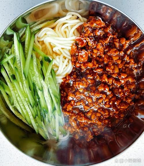 肉丝炸酱怎么做_炸酱面肉酱比例-第3张图片-山城妙识 肉丝炸酱怎么做_炸酱面肉酱比例-第3张图片-山城妙识