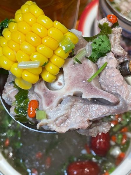 羊排怎样煲汤好喝_羊排煲汤放什么配料-第2张图片-山城妙识 羊排怎样煲汤好喝_羊排煲汤放什么配料-第2张图片-山城妙识