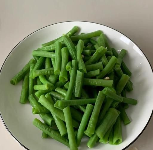 凉拌豆角芝麻酱蒜蓉怎么做_豆角焯水几分钟才脆绿-第3张图片-山城妙识 凉拌豆角芝麻酱蒜蓉怎么做_豆角焯水几分钟才脆绿-第3张图片-山城妙识