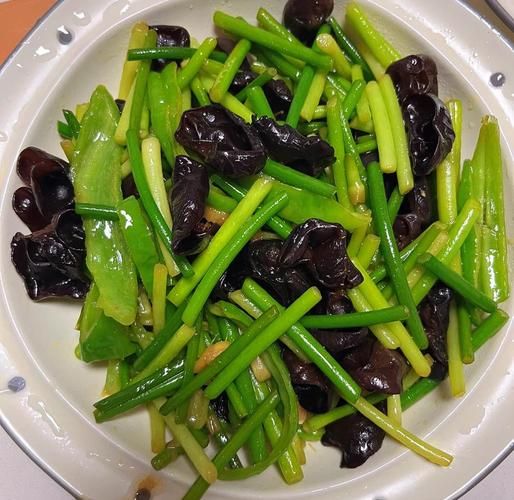 蒜苔木耳怎么炒好吃_蒜苔木耳的做法大全-第1张图片-山城妙识 蒜苔木耳怎么炒好吃_蒜苔木耳的做法大全-第1张图片-山城妙识