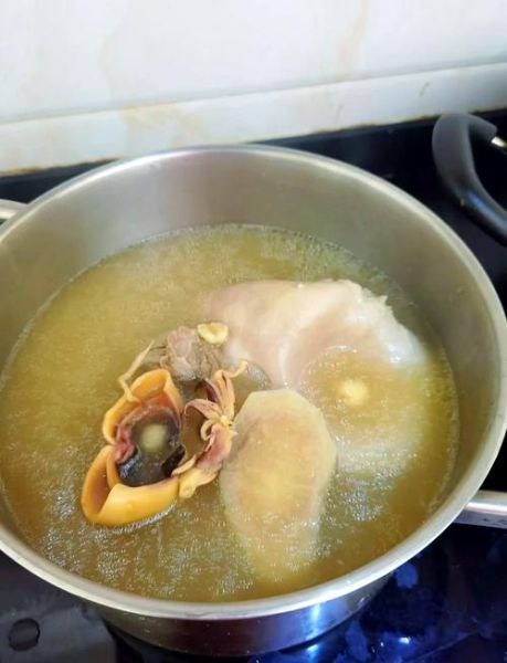 墨鱼猪肚汤怎么煲_墨鱼猪肚汤的做法窍门-第2张图片-山城妙识 墨鱼猪肚汤怎么煲_墨鱼猪肚汤的做法窍门-第2张图片-山城妙识