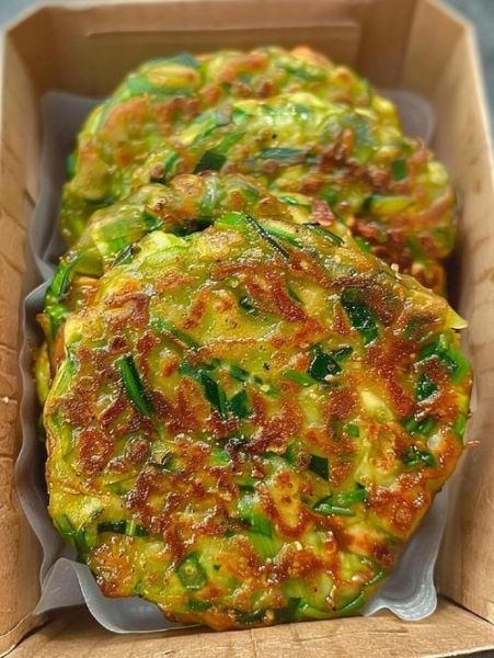 韭菜鸡蛋饼怎么做好吃_简单做法-第2张图片-山城妙识 韭菜鸡蛋饼怎么做好吃_简单做法-第2张图片-山城妙识