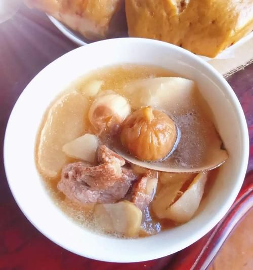 雪梨骨头汤的做法_雪梨骨头汤怎么炖好喝-第2张图片-山城妙识 雪梨骨头汤的做法_雪梨骨头汤怎么炖好喝-第2张图片-山城妙识