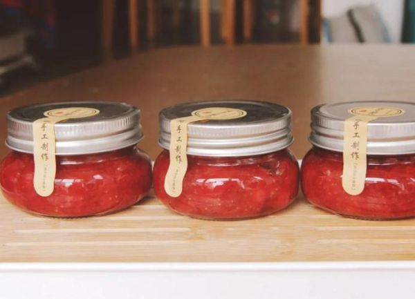 草莓酱可以放多久_自制草莓酱保质期多久-第1张图片-山城妙识 草莓酱可以放多久_自制草莓酱保质期多久-第1张图片-山城妙识