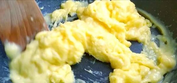 炒三不粘怎么做_炒三不粘失败原因-第1张图片-山城妙识